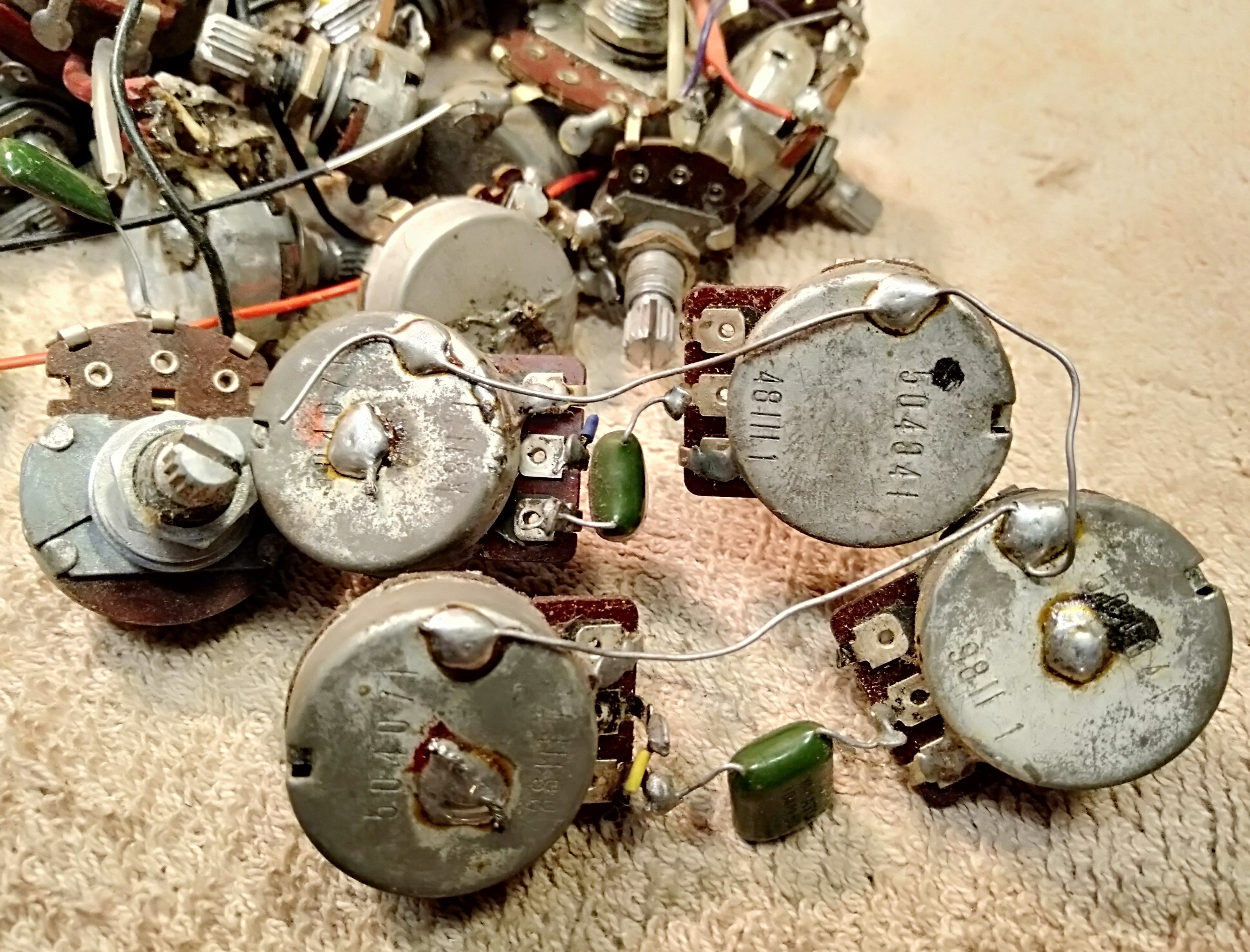Vintage Japanese pots. 2nd hand – Tym Guitars Online