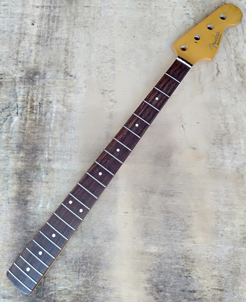 Fender P bass neck. 2nd hand – Tym Guitars Online